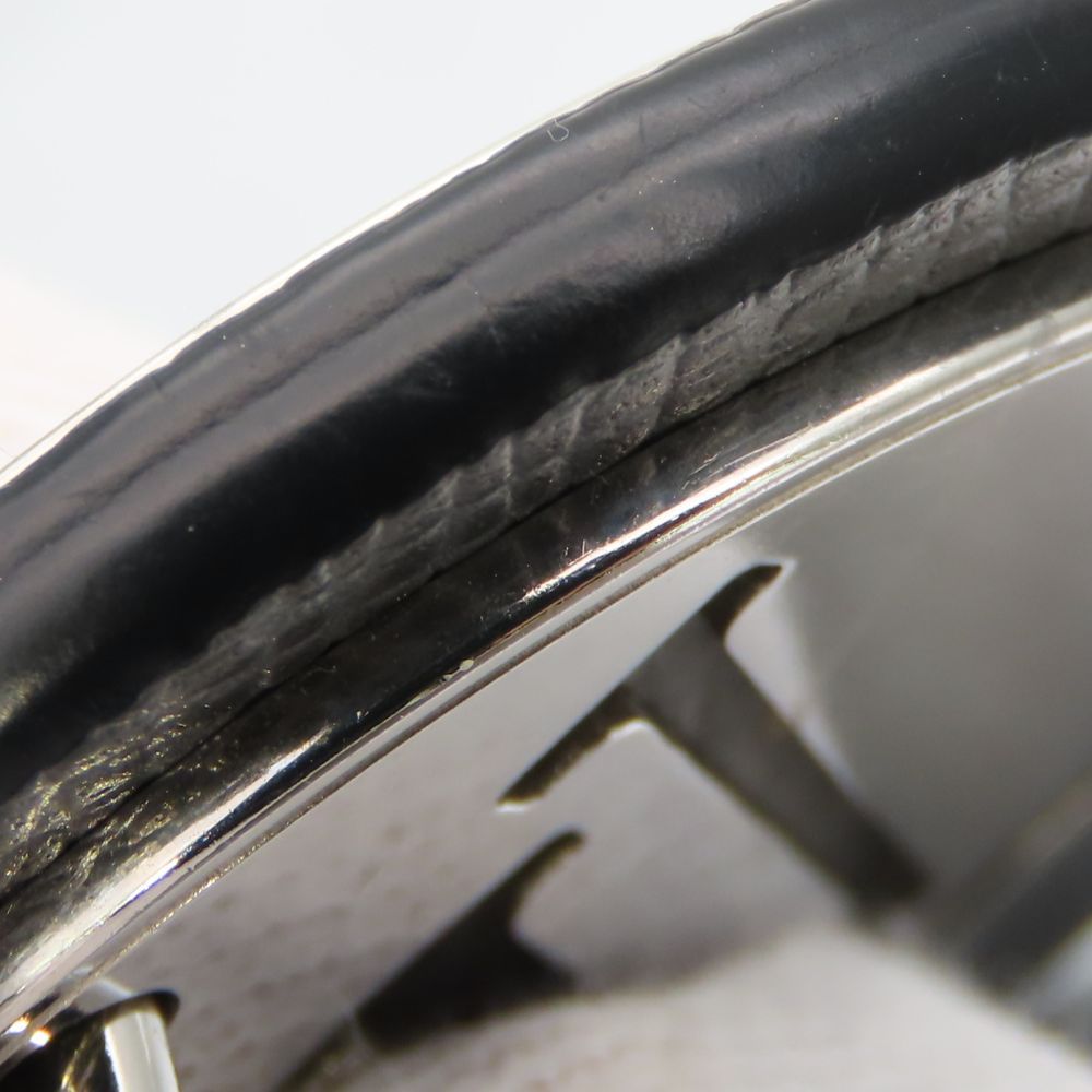 中古】 ルイ・ヴィトン キーホルダー ポルトクレ・LVサークル M00477