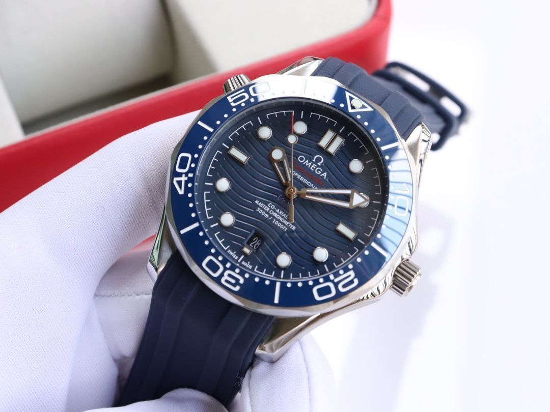 ご購入大歓迎です 新品未使用のomegaダイバーズウオッチです 自動巻き｜本日限定特価｜新品未使用 - メルカリ