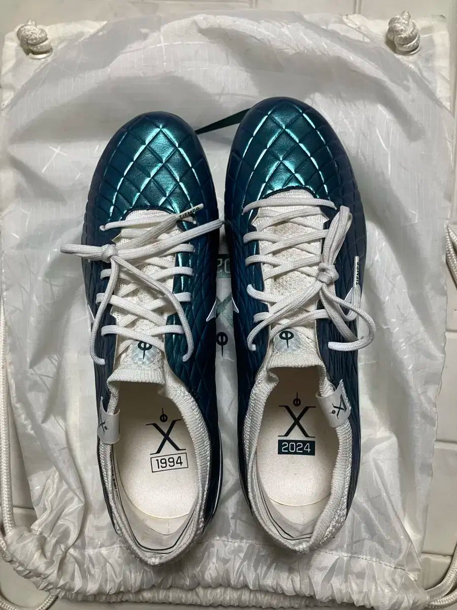 NIKE(ナイキ) ティエンポ 10 30 記念日 エリート ag 265mm サッカーシューズ 出品 - メルカリ