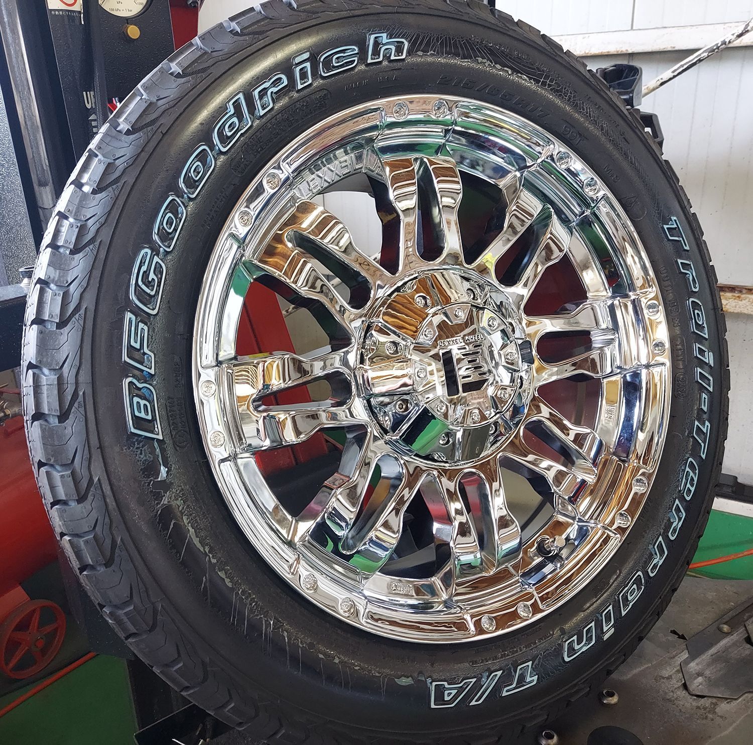 ハリアー D5 エクストレイル RAV4 CX5 CX8 アウトランダー 17インチ LEXXEL Balano バレーノ ヨコハマ ジオランダー X-AT G016 245/65R17 - メルカリ