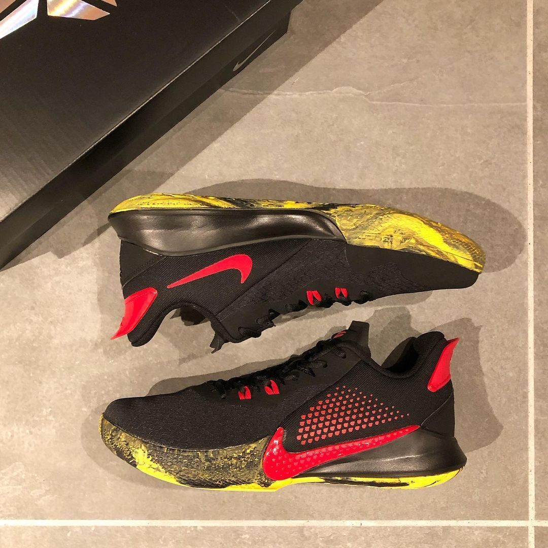 NIKE KOBE MAMBA FURY 'BLUCE LEE' ナイキ コービー NIKE KOBE MAMBA FURY 'BLUCE LEE' ナイキ コービー