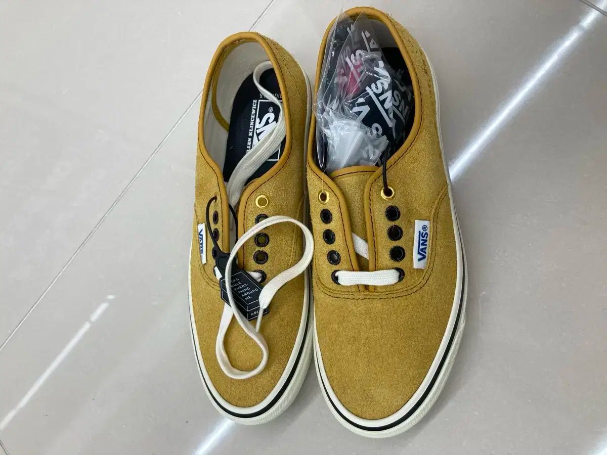 【雷市場（ポンジャン）商品韓国直送】 265 VANS(バンズ) ボルト X ジュリアン クリンスヴィッツ OG オーセンティック SP ナゲット ゴールド スニ - メルカリ