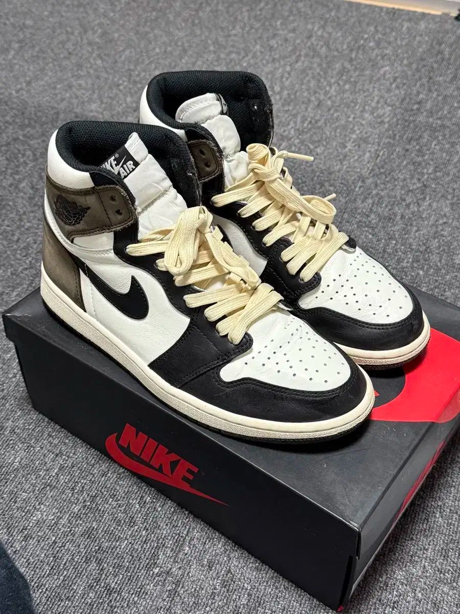 【雷市場（ポンジャン）商品韓国直送】 NIKE(ナイキ) ジョーダン ハイ OG ブラックモカ ダークモカ - メルカリ