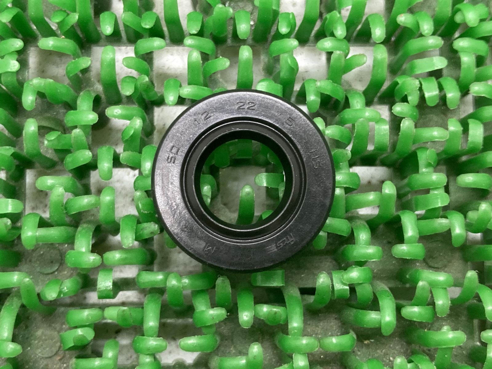 XJR400R シフトレバーオイルシール 93102-12106 在庫有 即納 ヤマハ 純正 新品 バイク 部品 931-02123-21 ...