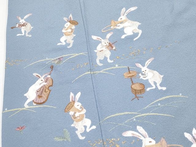 平和屋本店□極上 訪問着 総刺繍 兎 演奏 金糸 勿忘草色地 逸品