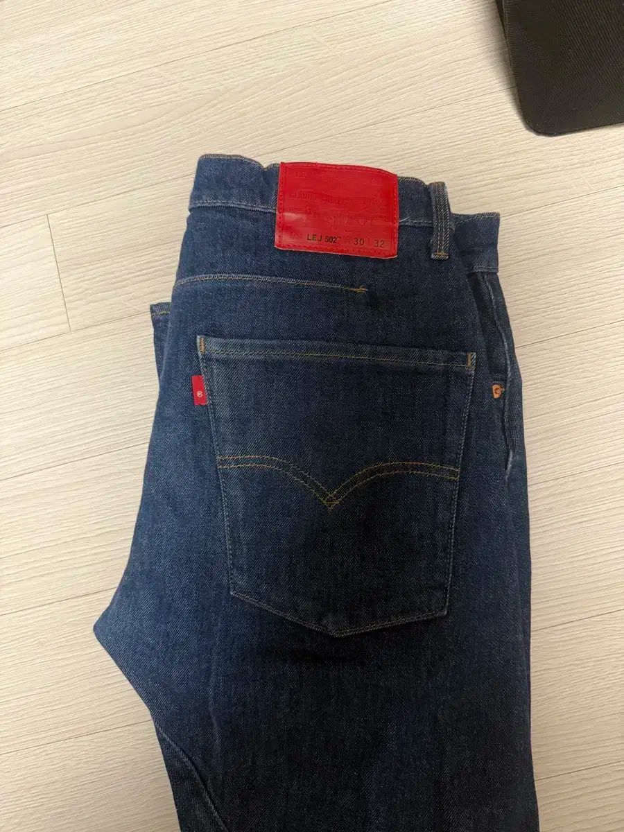 【雷市場（ポンジャン）商品韓国直送】 LEVI'S(リーバイス) エンジニアドジーンズ (エンジン) LEJ 502 30 ／ 32 再版 - メルカリ