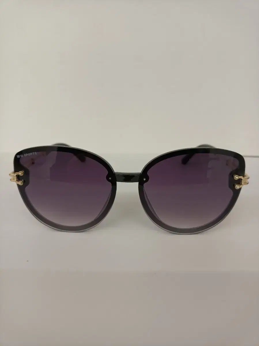 マムーテムサングラス 女性 - メルカリ