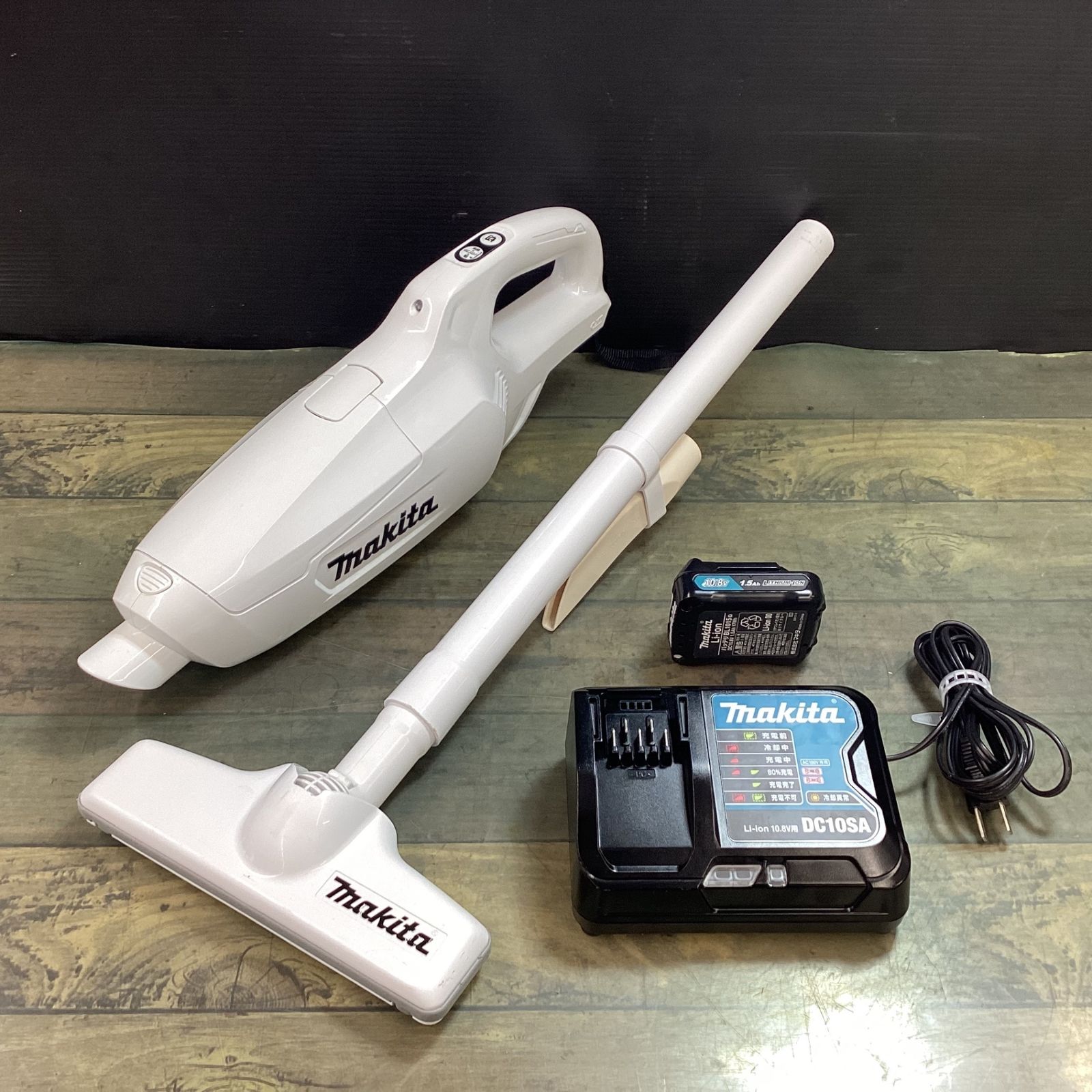 ☆マキタ(makita) コードレスクリーナー CL107FDSHW 10.8V 1.5Ahバッテリー 充電器付き【川越店】 - メルカリ