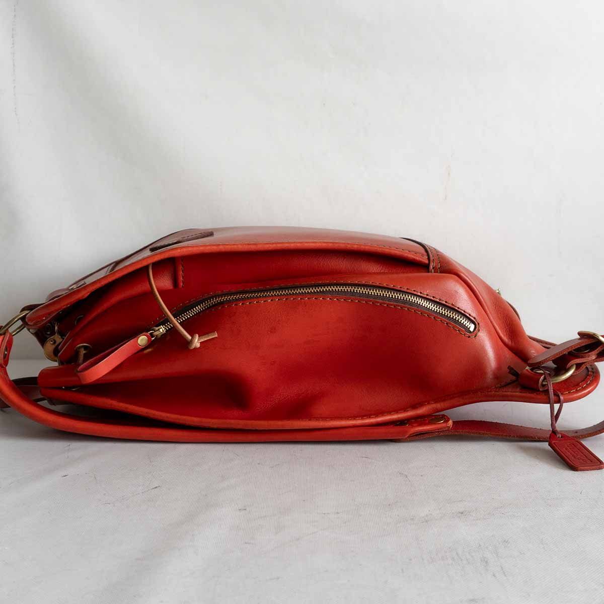 雰囲気抜群】 HERZ ヘルツ 【エルゴリュック(R-29)】 レッド 雰囲気抜群】 HERZ ヘルツ 【エルゴリュック(R-29)】 レッド