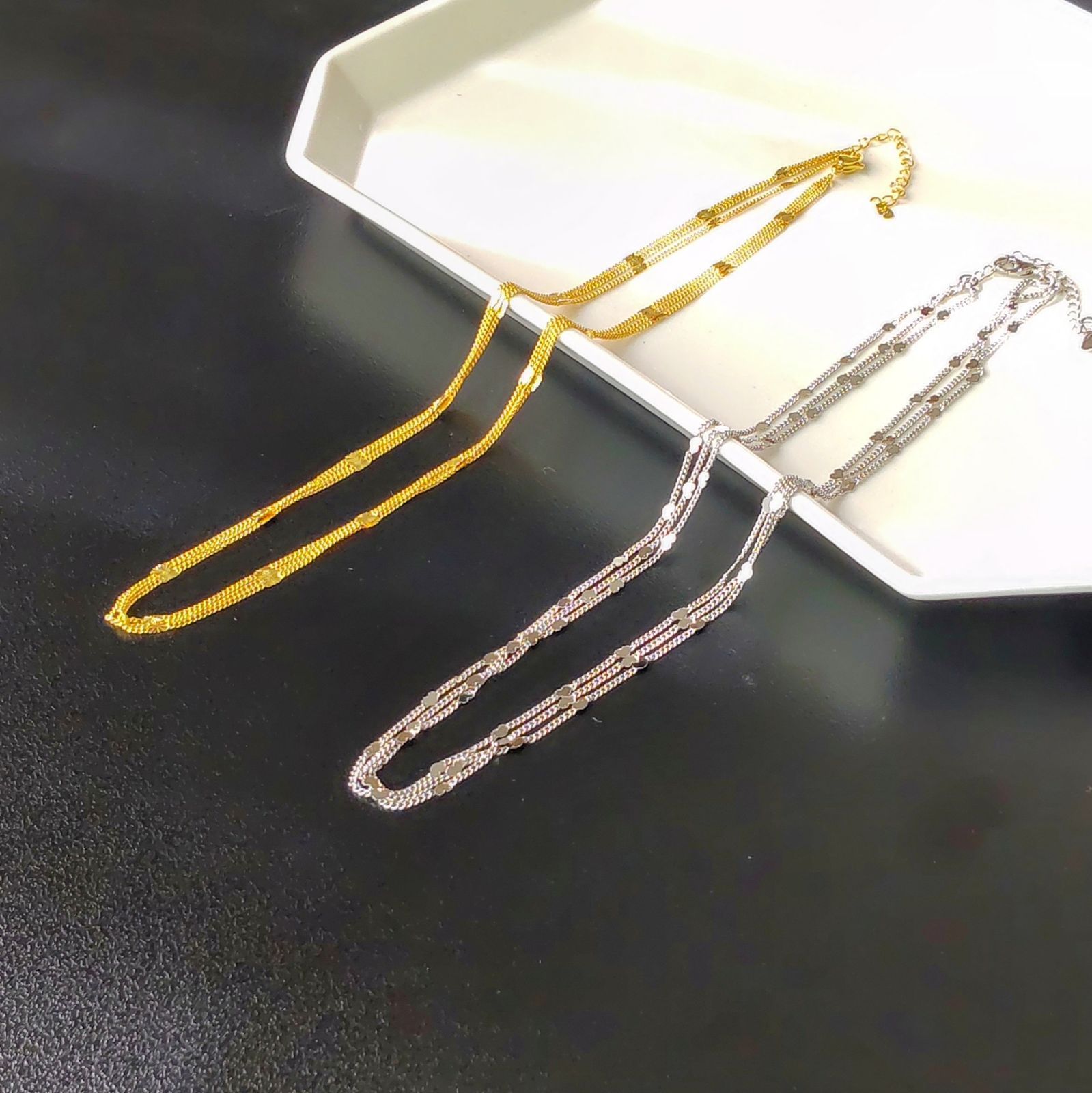 金属アレルギー対応 ペタルチェーンレイヤードネックレス ゴールド／シルバー S925 3連 レディース メンズ シンプル 大人可愛い 上品 匿名配送 #112#111 - メルカリ