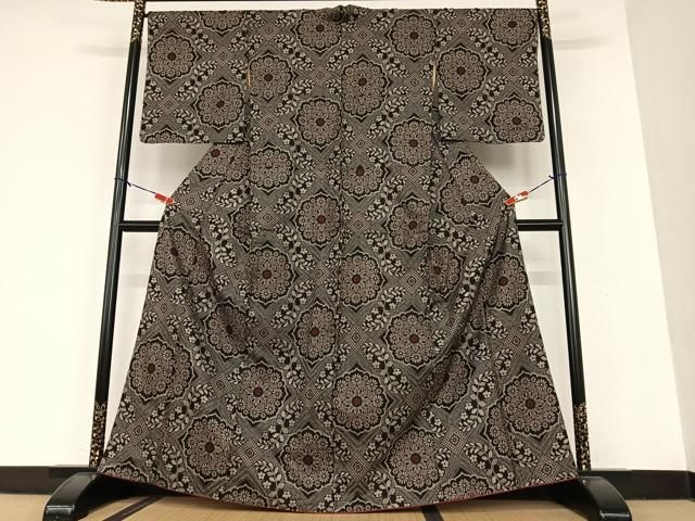 平和屋着物●本場大島紬　龍郷絣　花菱文　正絹　逸品　AAAV7128zg 平和屋着物○本場大島紬 龍郷絣 草花文 正絹 逸品 AAAU8393zg