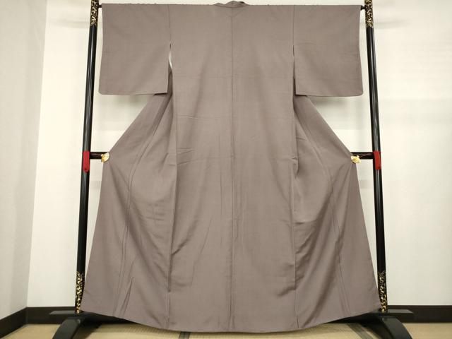 平和屋着物○上質な紬 色無地 胡桃染色 さが美扱い 正絹 逸品