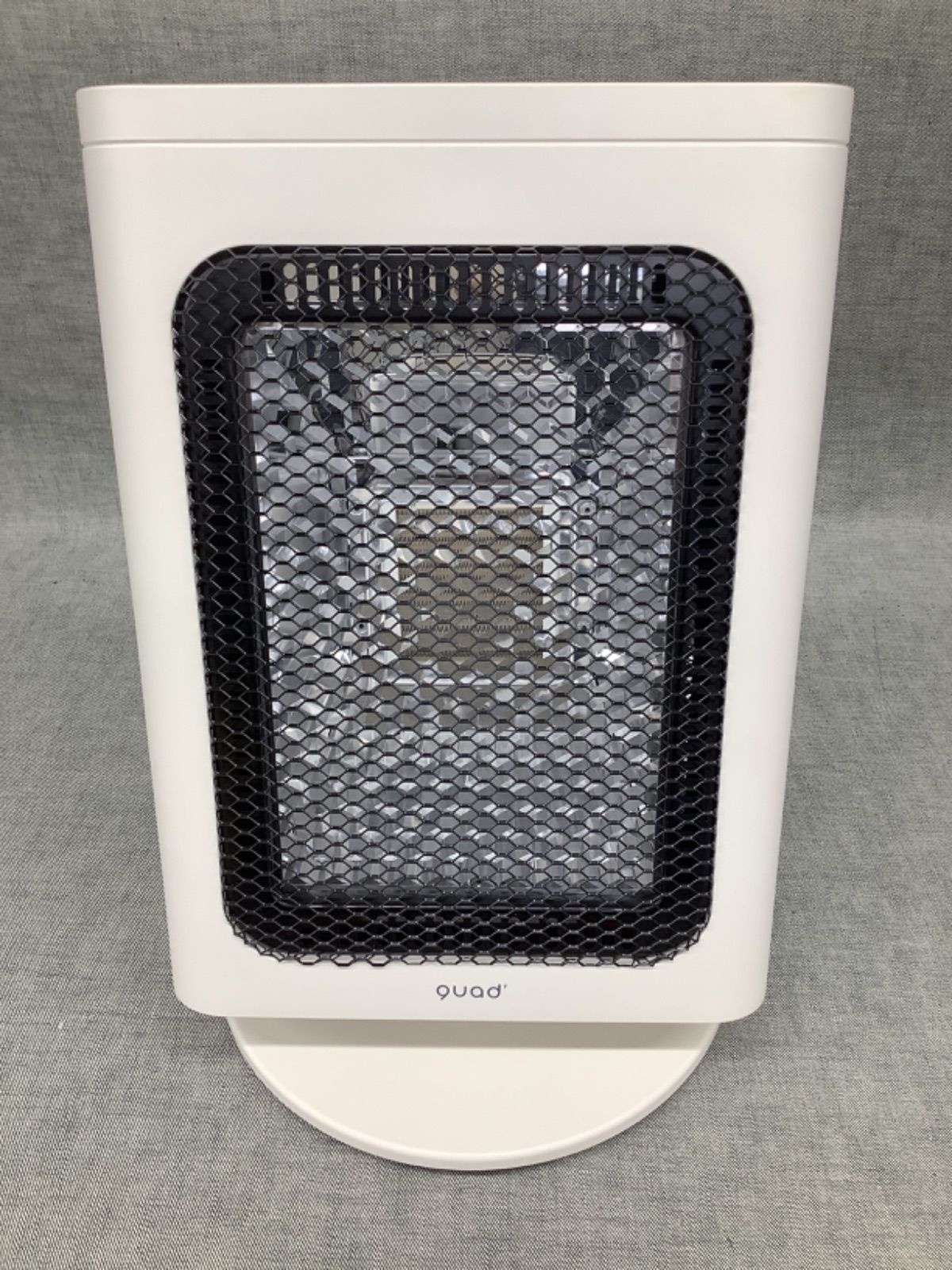 AL YT25012007 ≪中古品≫ QUADS 省エネリフレクトストーブ - メルカリ