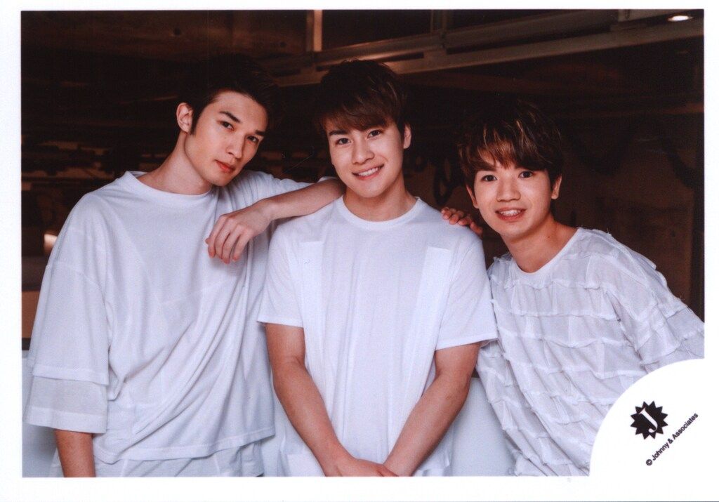 SixTONES 18年 Summer Paradise ジェシー/森本慎太郎/髙地優吾 公式写真 *1枚 - メルカリ