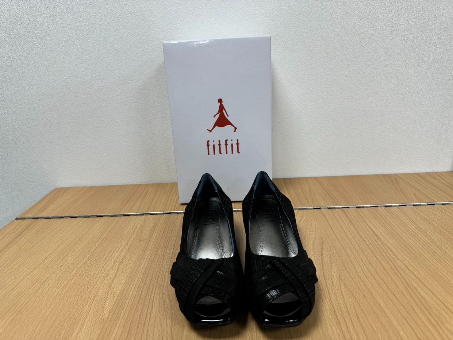 【20％OFF】 E/ fitfit パンプス 24cm - メルカリ