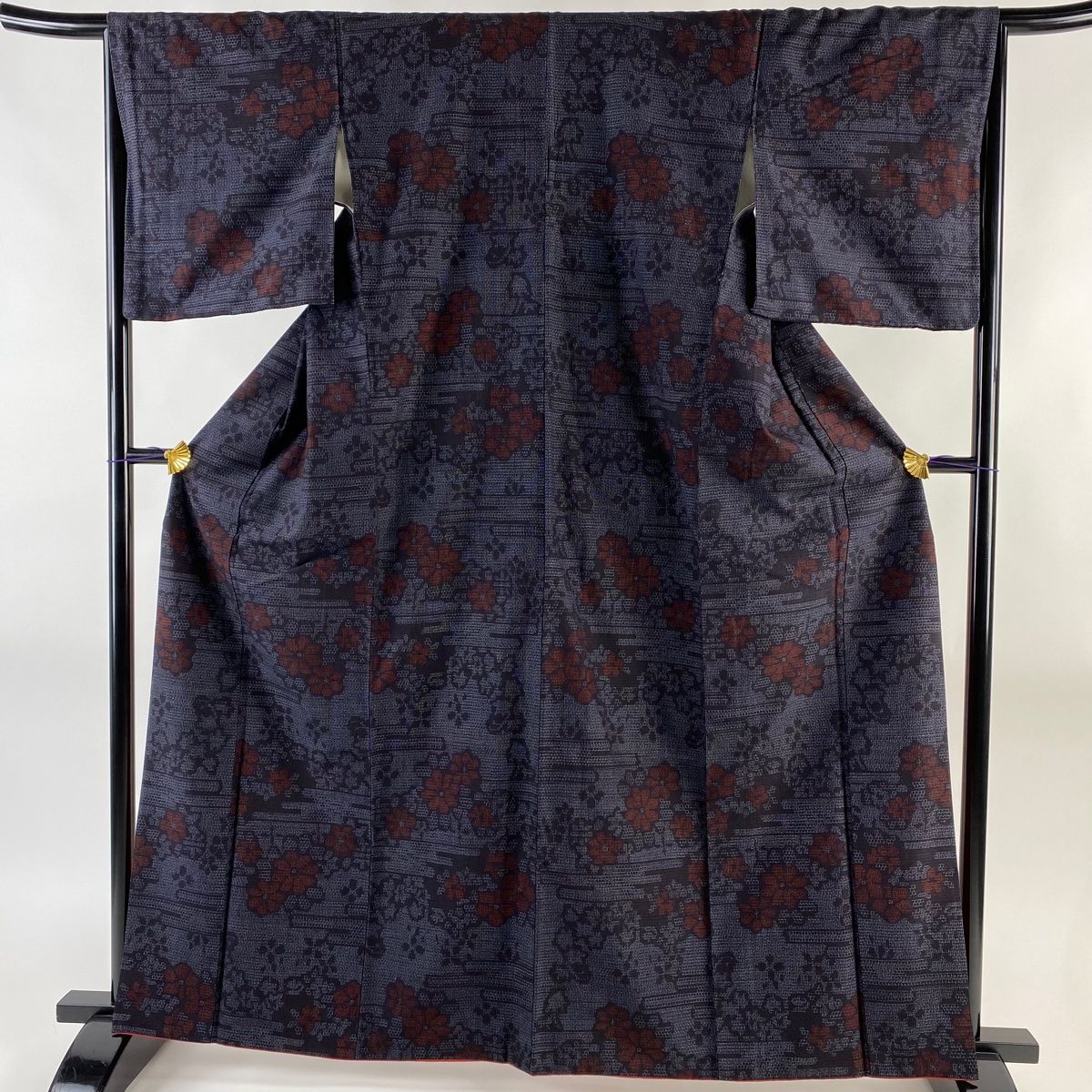 平和屋着物○本場大島紬 9マルキ 地空き 雪輪毬花文 正絹 逸品