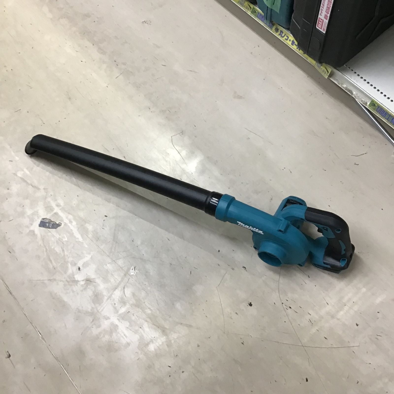 〇マキタ(Makita) 充電式ブロワ 18V バッテリ・充電器別売 UB186DZ【町田店】 - メルカリ