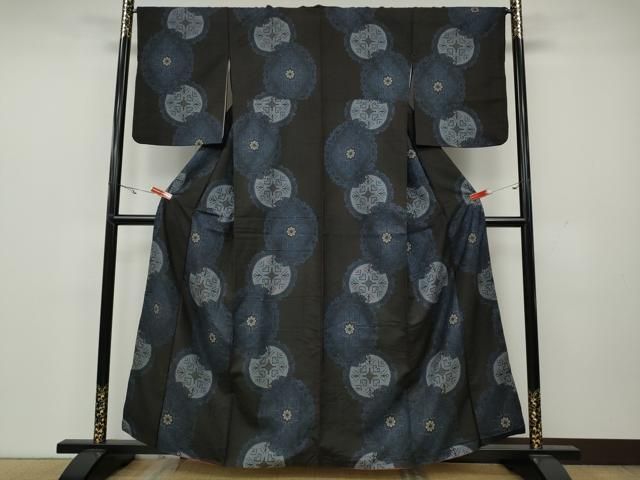 平和屋着物○本場大島紬 9マルキ 正倉院花文 正絹 逸品 未