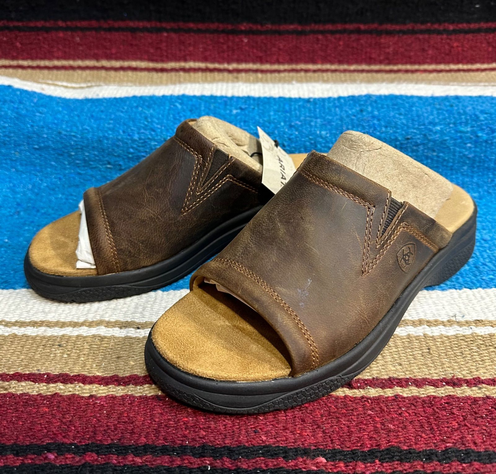 ARIAT アリアットBRIDGEPORT SANDAL レディース サッシ―ブラウン 6.0B 23.0cm 希望小売価格￥12,100 ...