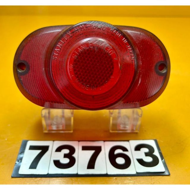 割引SALE中!! 73763 中古 HONDA ホンダ CB72 スーパーカブ 純正テールランプレンズ RR30 HM-6RC 擦れ傷あり ...