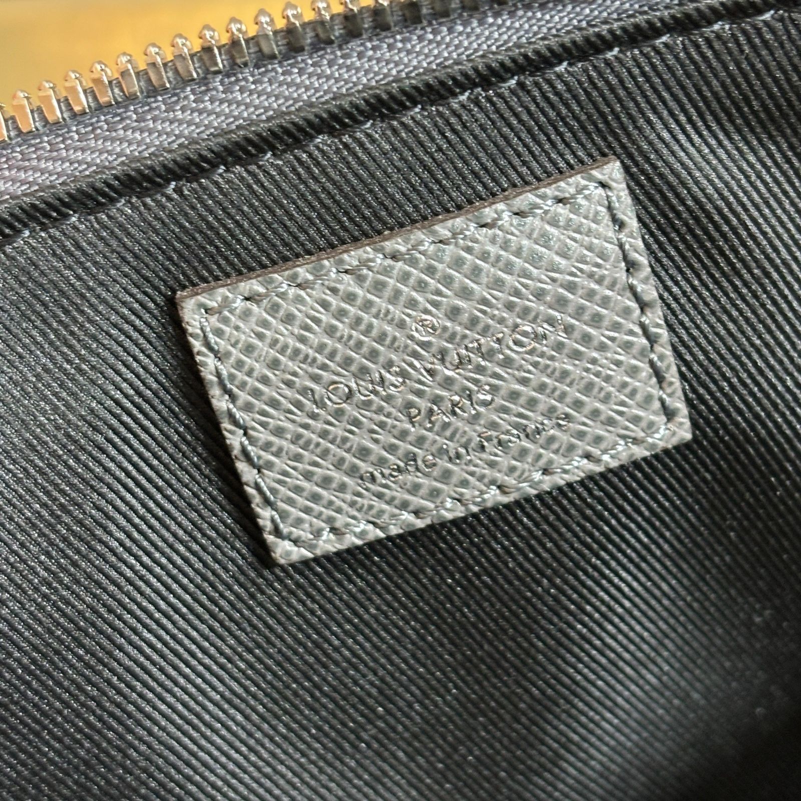 ΩNA2694 新品未使用! LOUIS VUITTON ルイヴィトン タイガ ΩNA2694 新品未使用! LOUIS VUITTON ルイヴィトン タイガ