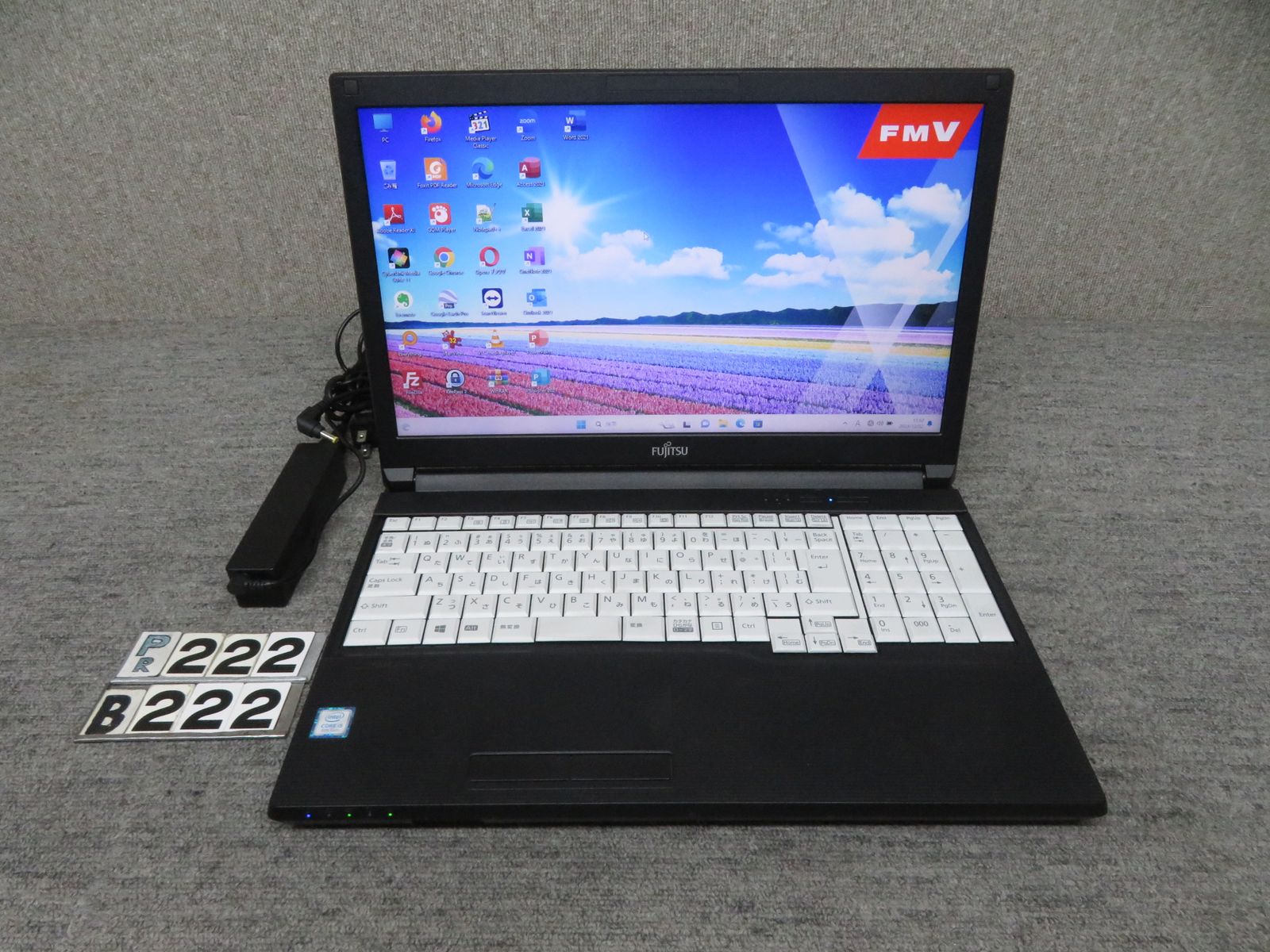 【テンキー搭載で表入力サクサク】 FUJITSU LIFEBOOK A579/A / 高性能 i5-8265U / 高速起動 512GB(新品 ...