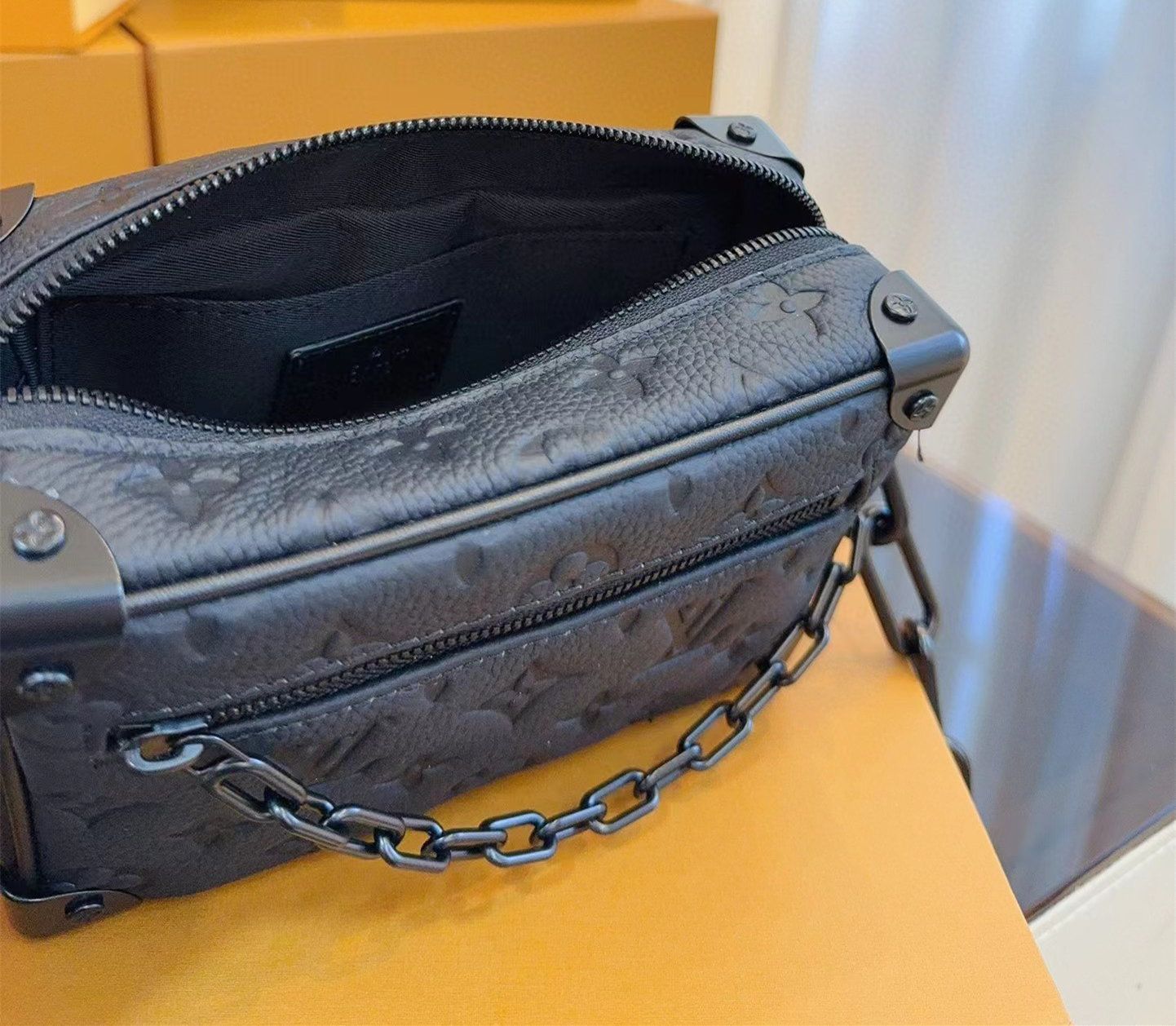 本日限定?LOUIS VUITTON ルイヴィトン ショルダーバッグ - メルカリ 本日限定?LOUIS VUITTON ルイヴィトン ショルダーバッグ - メルカリ
