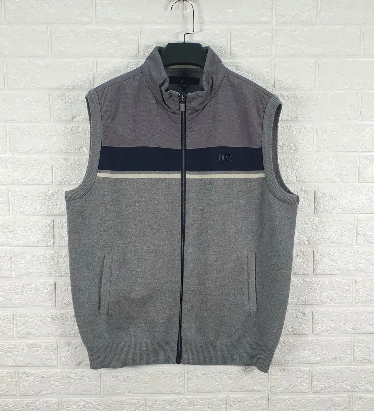 【雷市場（ポンジャン）商品韓国直送】 105 DAKS(ダックス) ウール ジップアップベスト - メルカリ