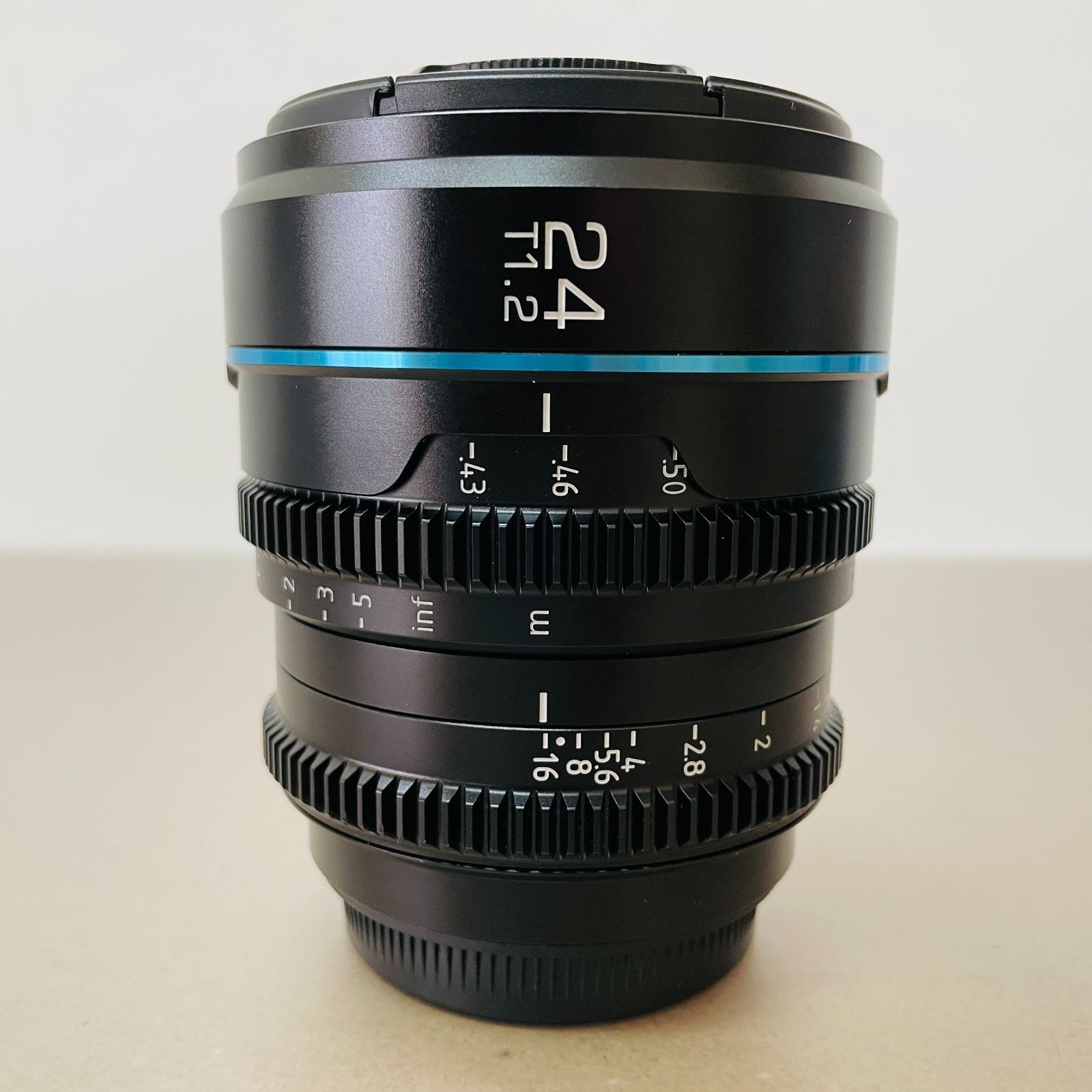美品 SIRUI Night Walker 24mm T1.2 シネレンズ L-mount C2927 美品 SIRUI Night Walker 24mm T1.2 シネレンズ L-mount C2927