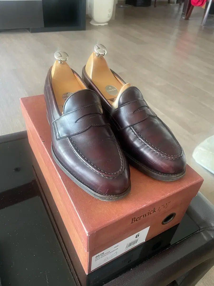 Berwick(バーウィック) 9628 ペニーローファー uk6 （ 250 255 ） - メルカリ