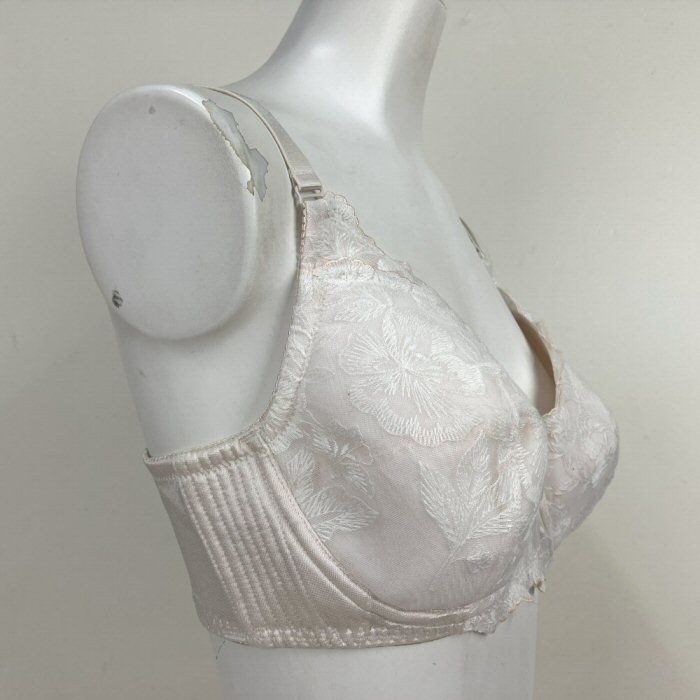 ブラジャー 大きいサイズ フルカップブラ 安心ブラ 脇6本ステッチ 豪華バラ柄刺繍レース スキンベージュ サックス グラマーサイズ D75.D80.D85.D90.E75.E80.E85 ...