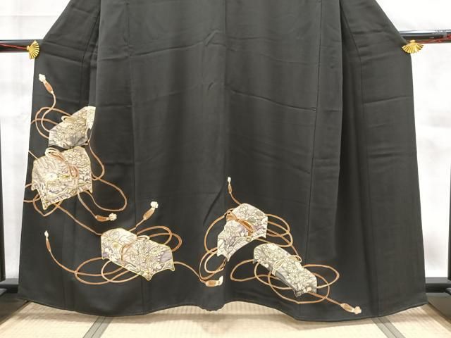 平和屋着物□豪華黒留袖 駒刺繍 文箱花文 金彩 正絹 逸品 AABB0919uw