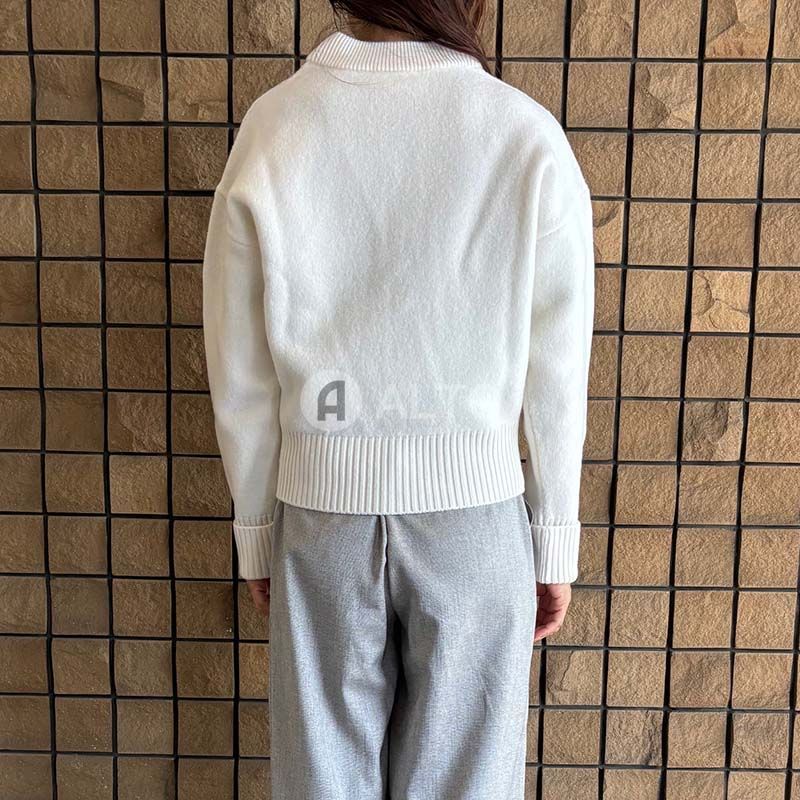 ☆2024秋冬入荷☆ AMI PARIS アミ パリス BFUKC002 Vネック ☆2024秋冬入荷☆ AMI PARIS アミ パリス BFUKC002 Vネック