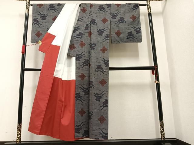 平和屋着物○本場大島紬 7マルキ 舞花文 正絹 逸品 CAAT7546vp