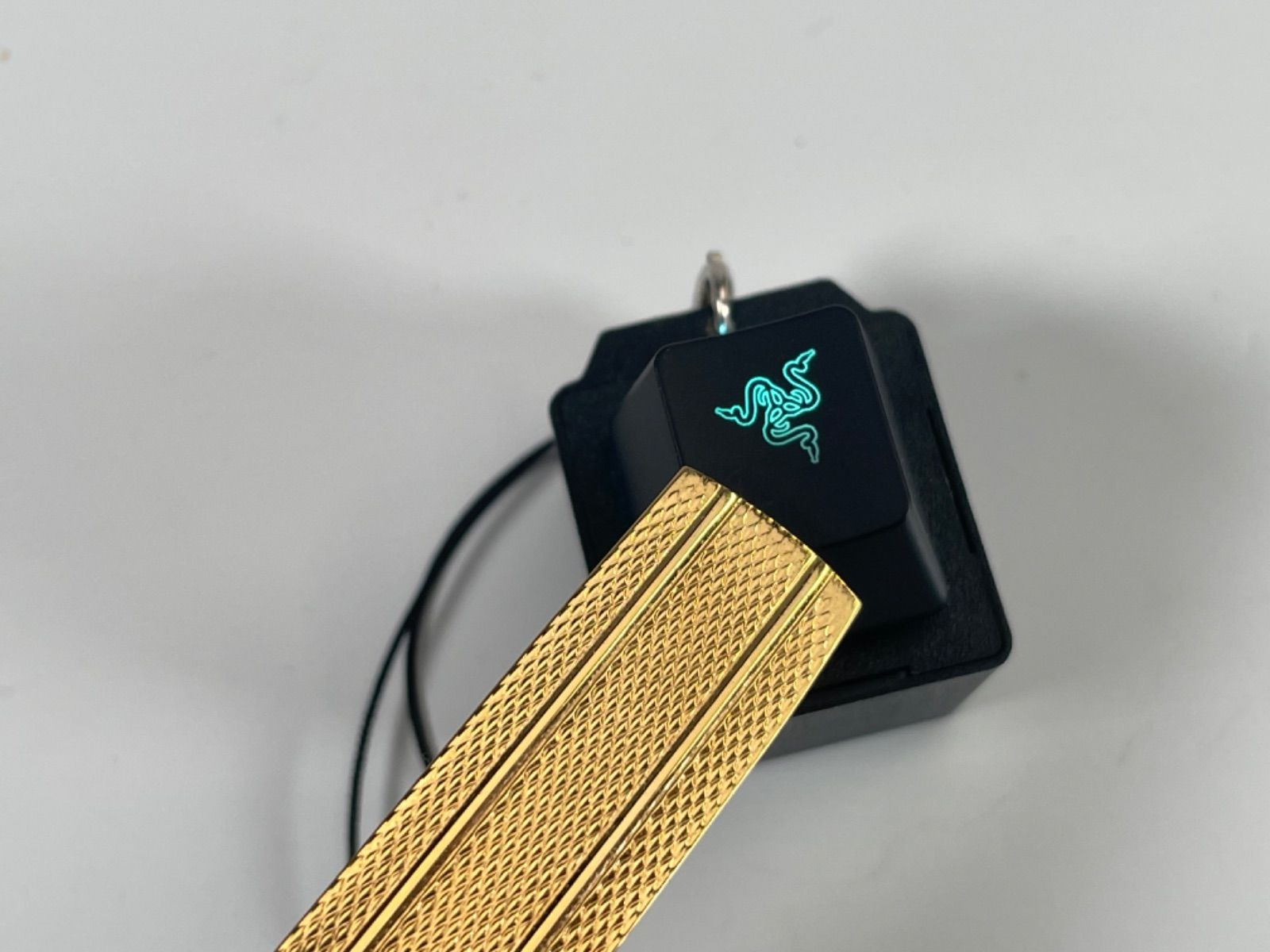 【RAZER】リアルキーボードのキーホルダー2個セット RAZER CHROMA KEYCAP KEYCHAIN ゲーミングキーホルダー ...