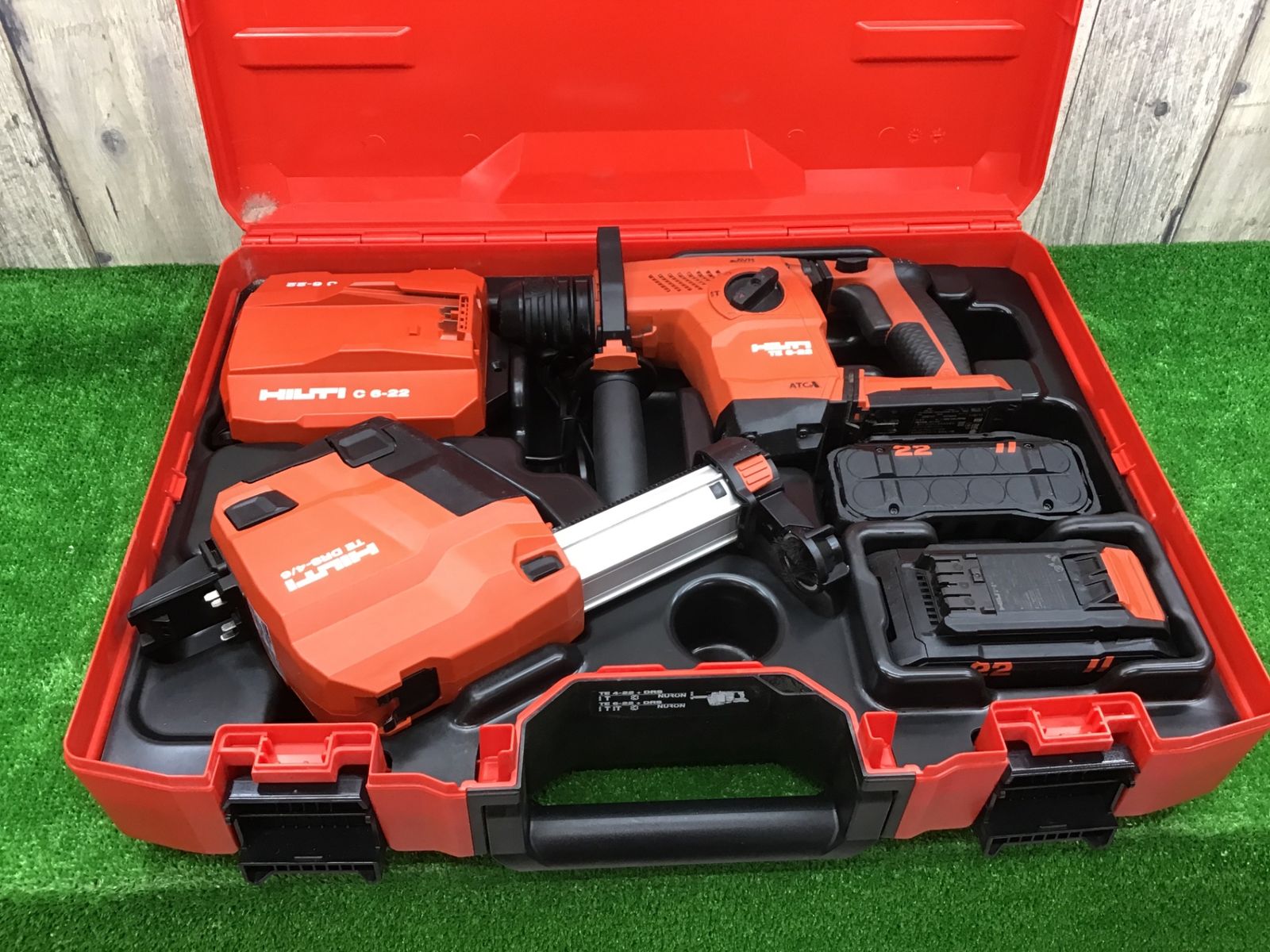 送料無料！【中古動作品】HILTIヒルティ 集塵システム付充電式ロータリーハンマードリルセット TE4-22＋DRS・ TE 6-22＋DRS ...