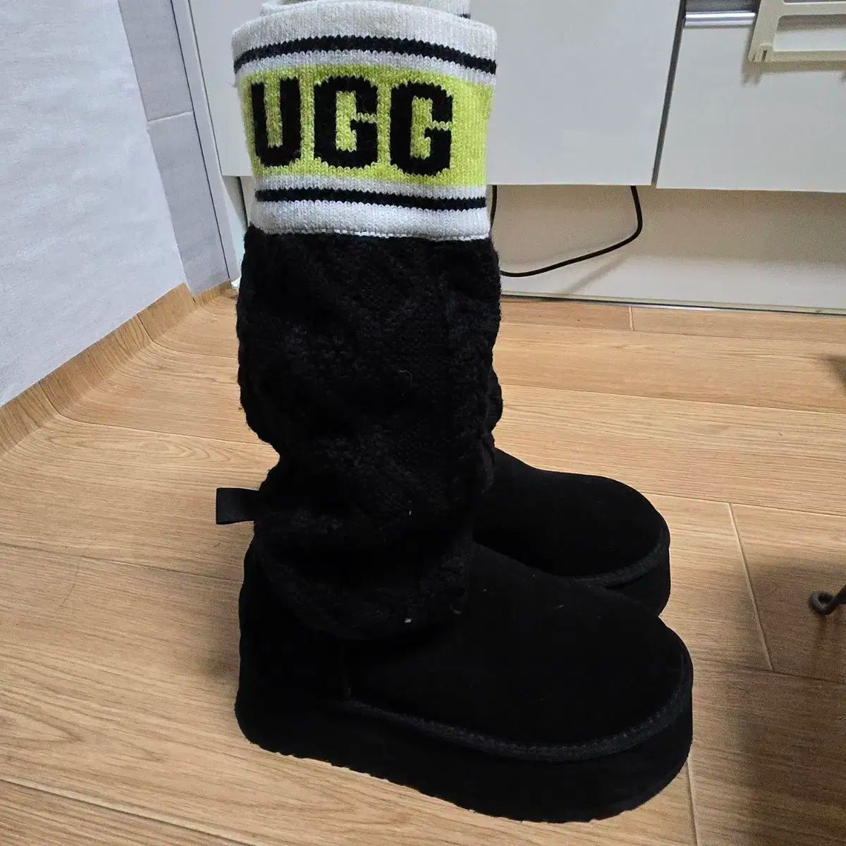UGG アグ ブーツ 235 ー 40 出品 - メルカリ