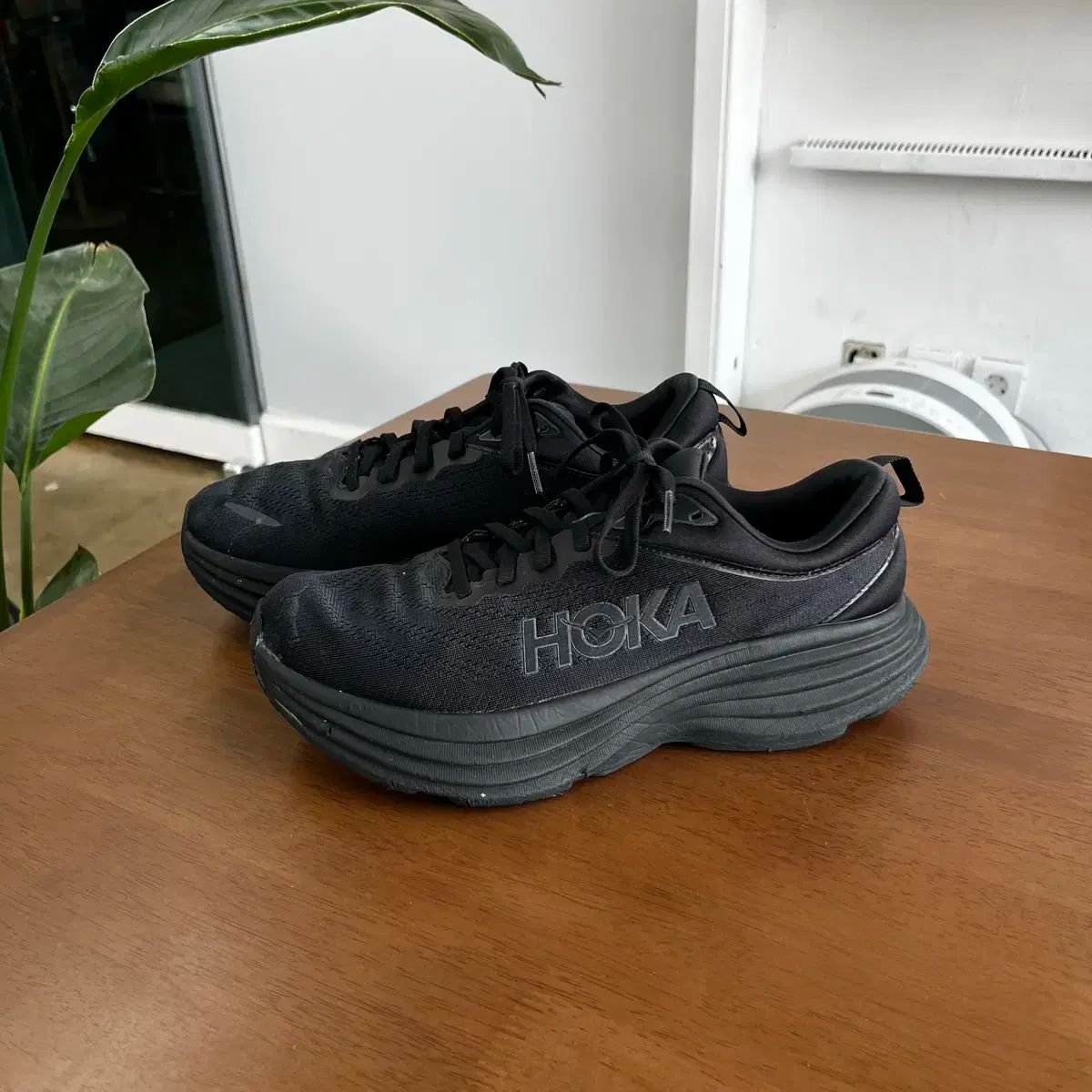 HOKA ONE ONE(ホカオネオネ) ボンダイ 8 265mm - メルカリ