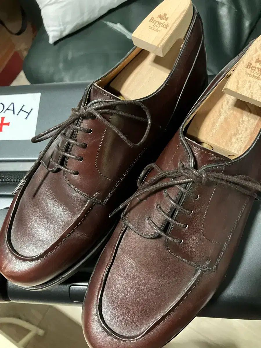 【雷市場（ポンジャン）商品韓国直送】 Berwick(バーウィック) 4477 友達の癒しのコツ 1820 色 (バーガンディ) uk7 5 （ 265 ) サイズ - メルカリ