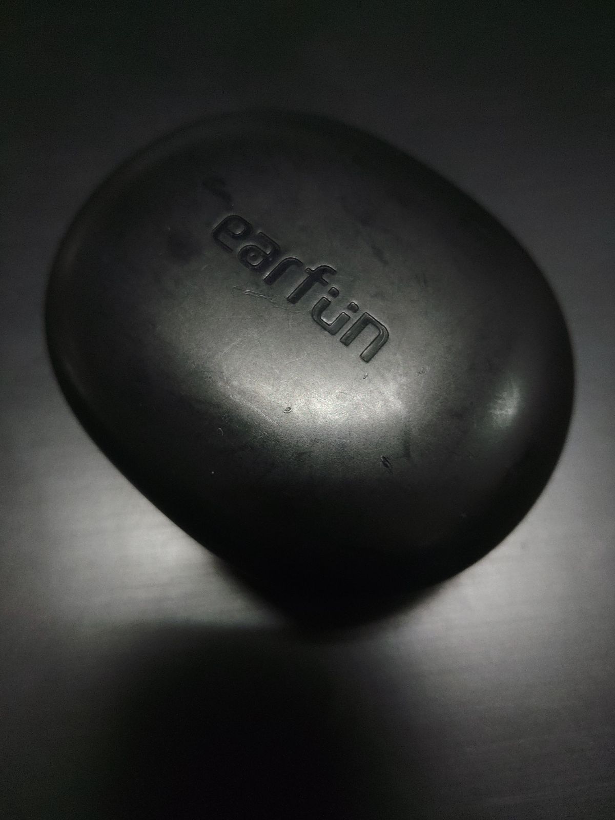 [セール中]【美品】Earfun Air Pro 2 TW300 ブラック【充電ケース・黒 クロ】 充電器 イヤホンケース earfun ...