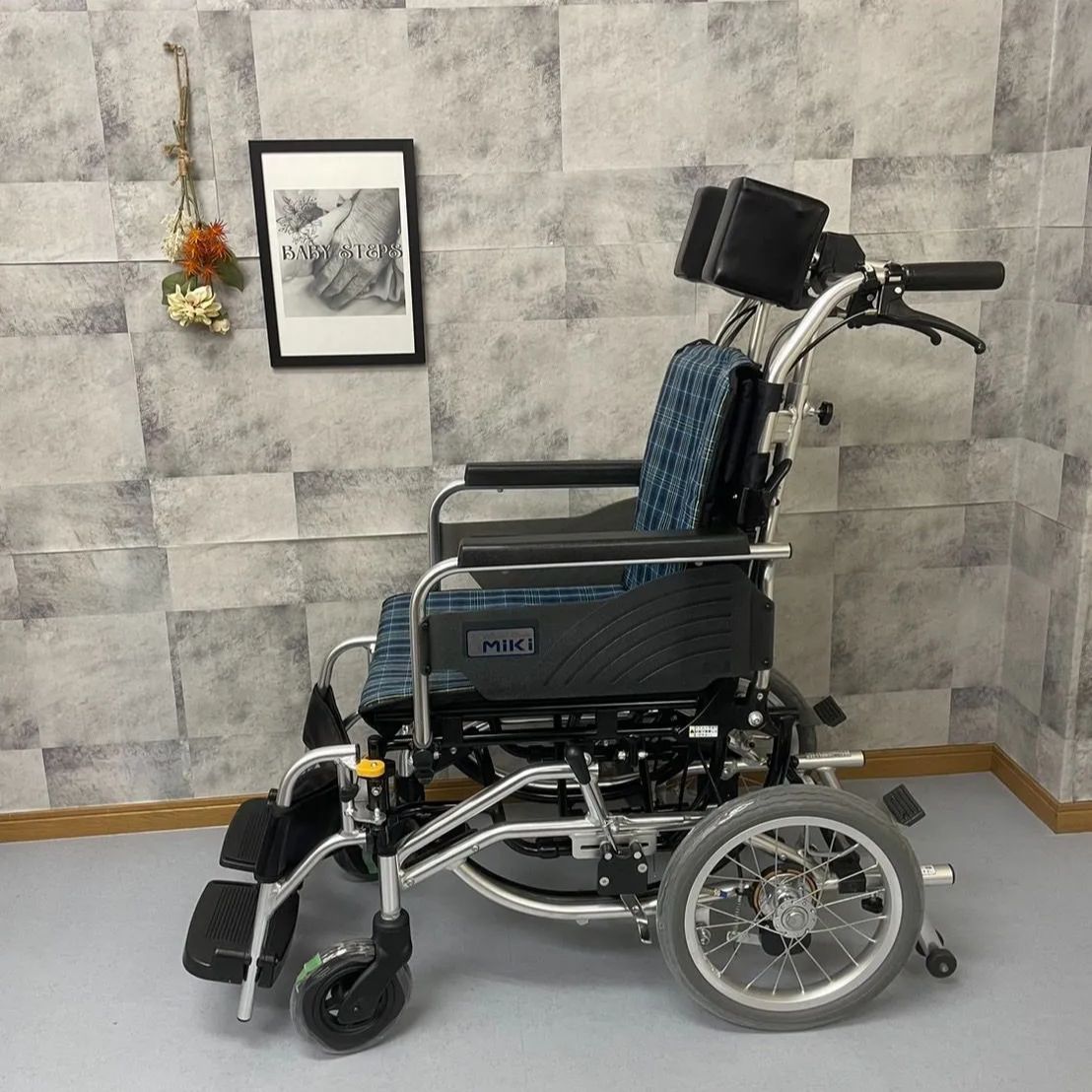 SKT-7 Miki 介助型車椅子 ティルト仕様 コンパクト車椅子 介助式 スキットシリーズ ミキ 中古 介護用品 - メルカリ