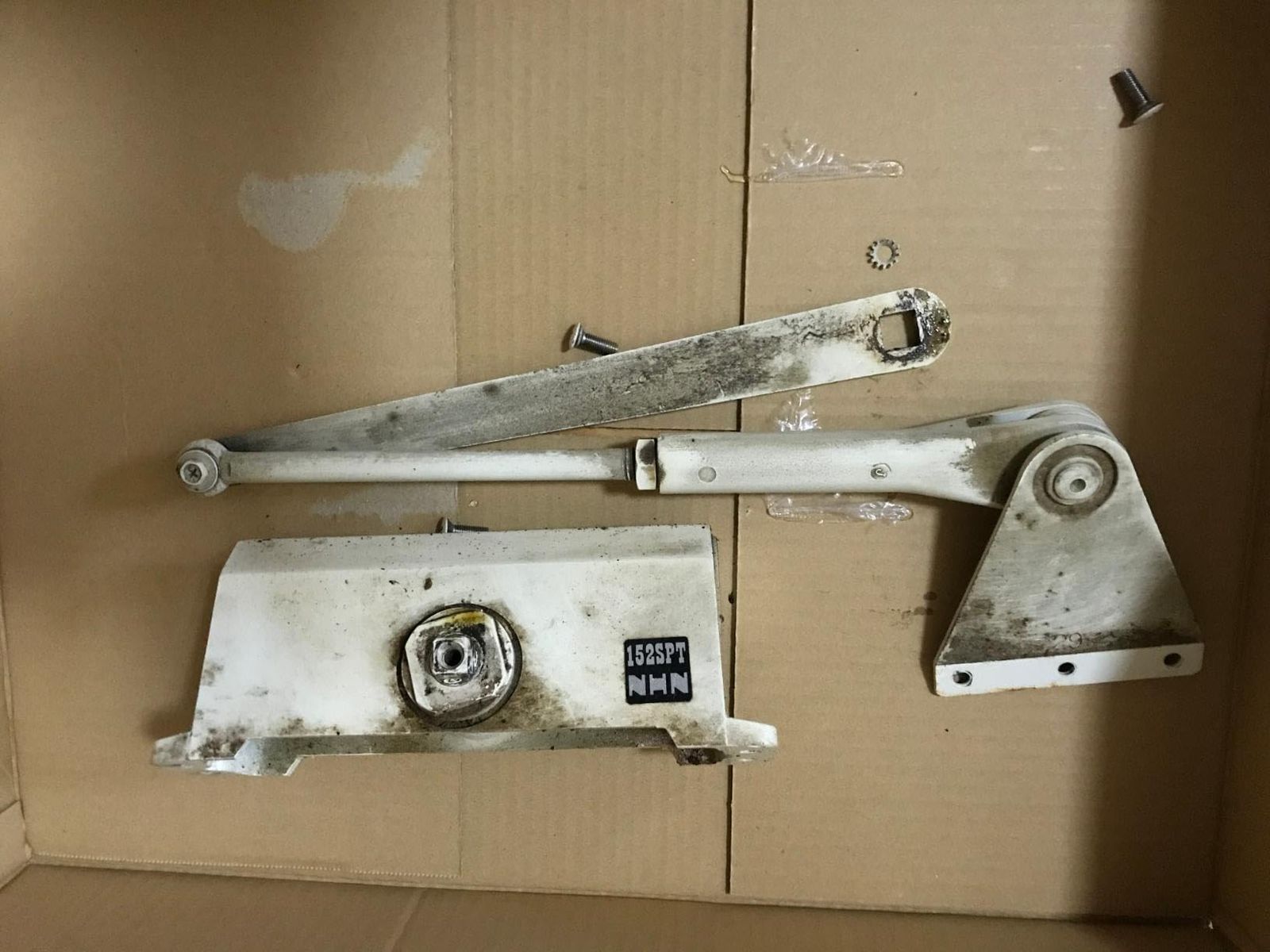 新品 【 152SPT NHN の後継品】【 L1X12 NHN の後継品】132P-T3 S22P-TA3 左右兼用 クリエラシリーズ用 ドアクローザ ドアクローザー TOSTEM/トステム ...