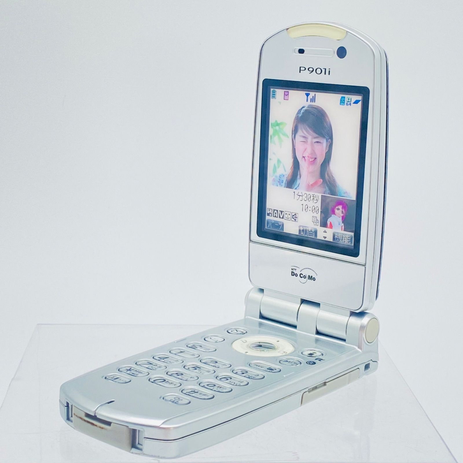 docomo FOMA P901i シルバー×ボインデッドブラック モックアップ 模型 - メルカリ