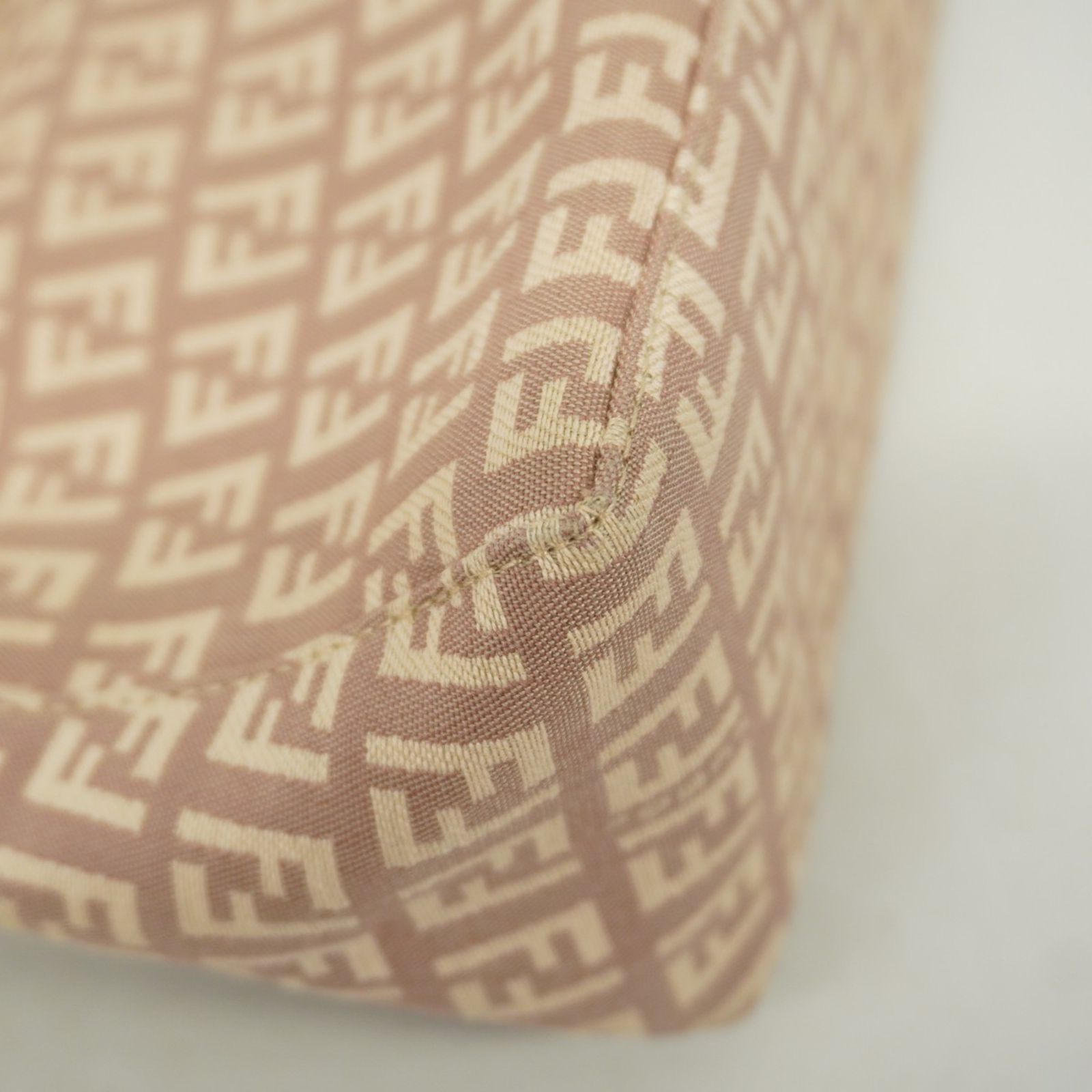 フェンディ(Fendi) フェンディ ショルダーバッグ ズッキーノ フェンディ(Fendi) フェンディ ショルダーバッグ ズッキーノ
