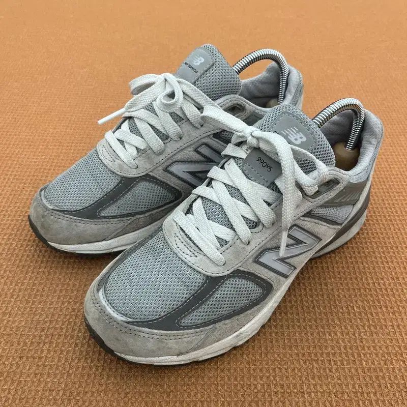 New Balance(ニューバランス) 990v5 スニーカーズ スニーカー 230 G04937 - メルカリ