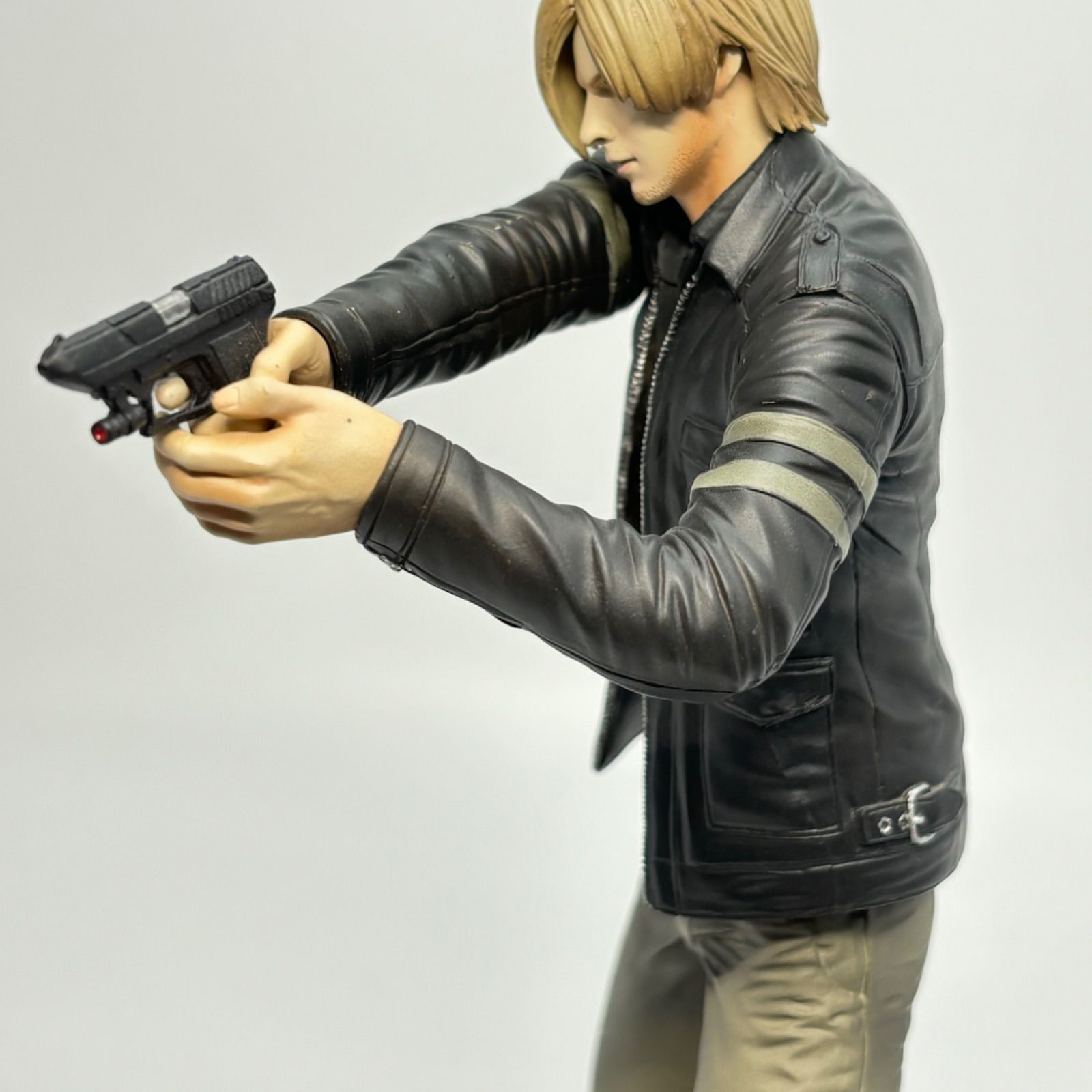 バイオハザード6 レオン・S・ケネディ フィギュア クリエイター バイオハザード6 レオン・S・ケネディ フィギュア クリエイター