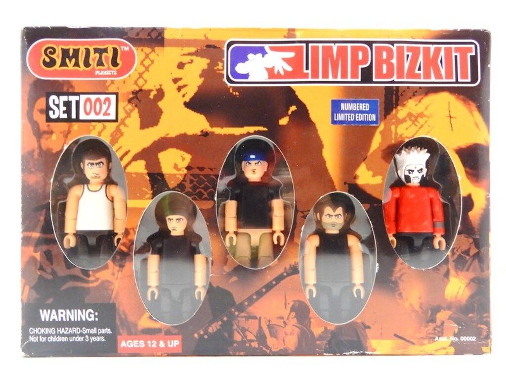 SMITI PLAYSETS SET 002 (右 / 服赤) - メルカリ