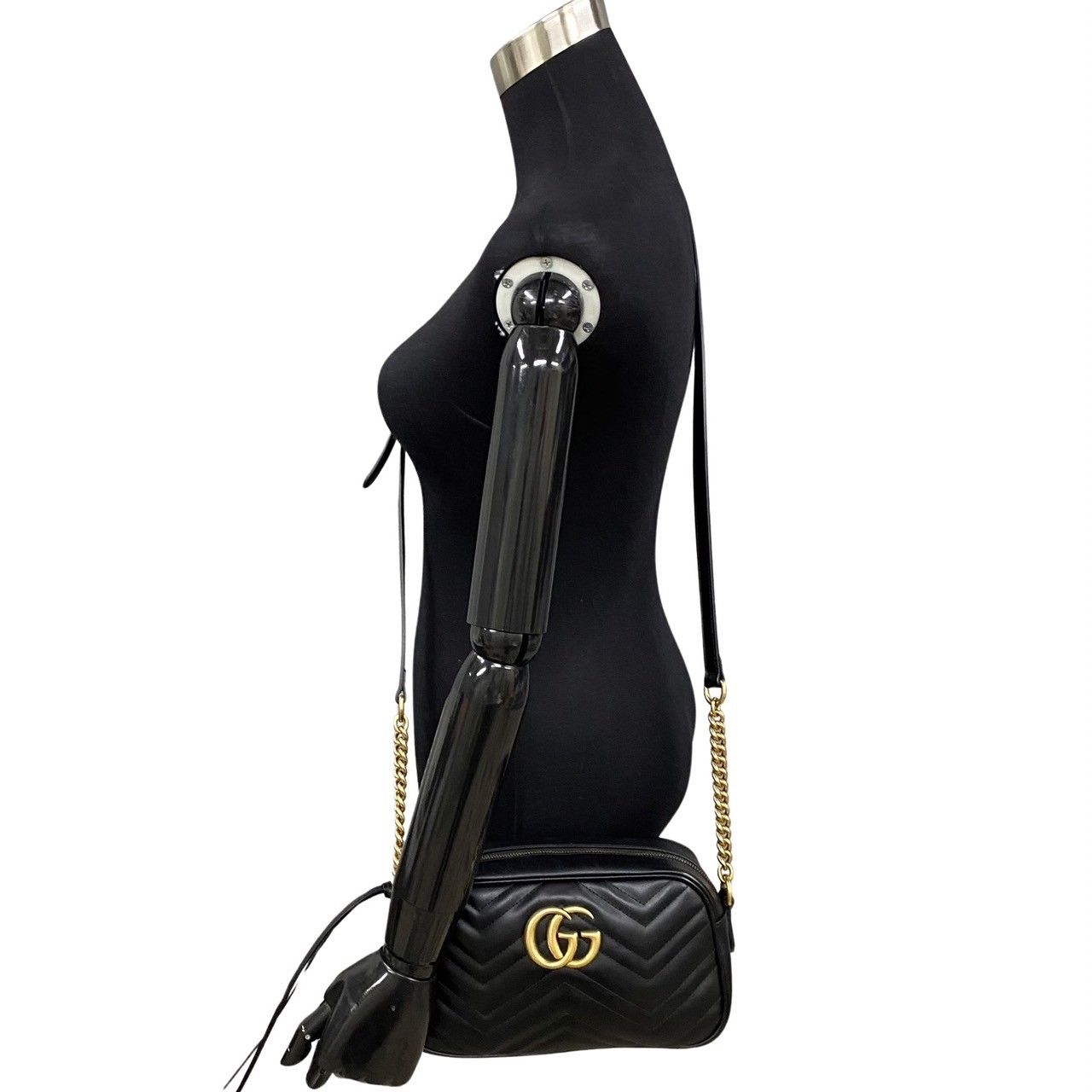 ほぼ未使用 箱袋付 GUCCI グッチ GGマーモント ロゴ 金具 レザー ほぼ未使用 箱袋付 GUCCI グッチ GGマーモント ロゴ 金具 レザー
