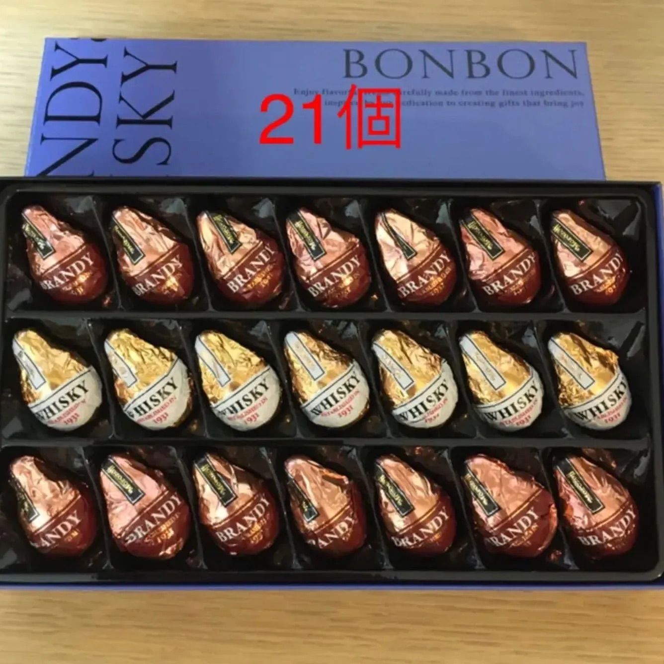 【モロゾフ】ウイスキーボンボンとブランデーボンボン 21個入り - メルカリShops