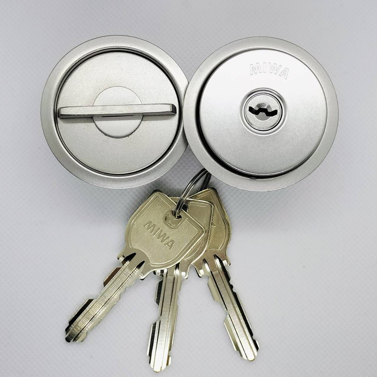 【新品】MIWA DG錠 シ／サ シリンダー サムターン 同一キー3本 - メルカリ